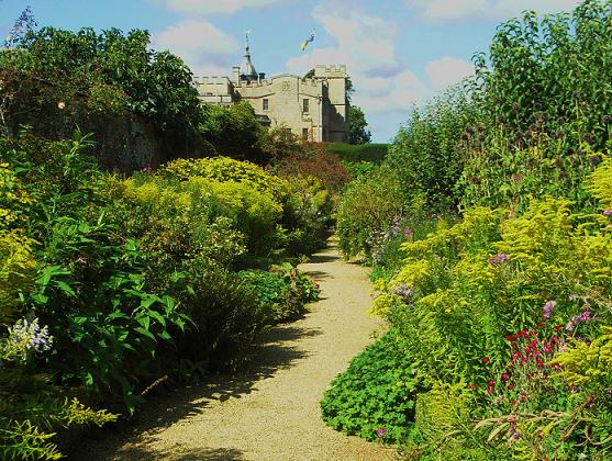 Rousham House Garden & places to stay - Great British Gardens