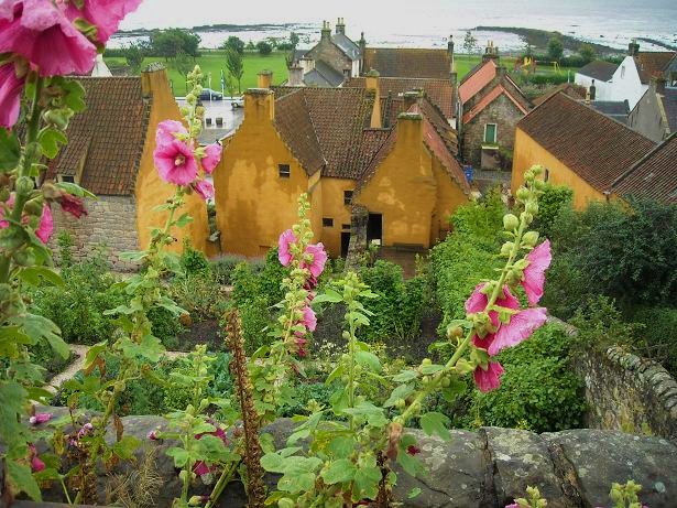 Culross Palace and Garden - Great British Gardens